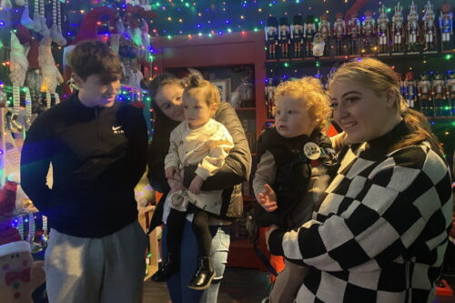 Our Young Families Project visits Santa! - YMCA DownsLink Group